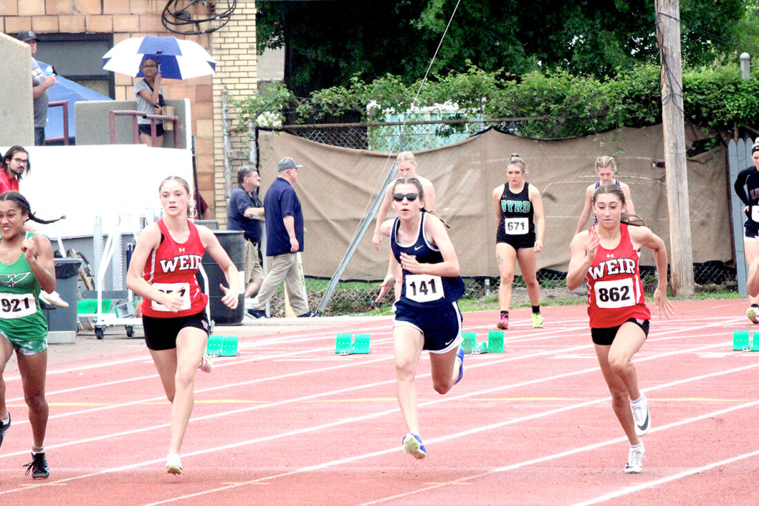 Oak Glen’s Kliner wins gold, Weir runners advance | News, Sports, Jobs ...